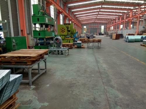 building materials hot sale Africa Market Metal roof colorful stone coated steel tile/ aluminum zinc plate colorful ston