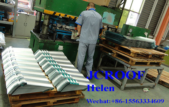 Color Roofing Sheets Gravel Tile / Particle Vermiculite Tile , Galvalume Steel Sheet