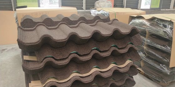 Red Color Stone Coated Steel Roof Tiles Simple Installation 0.4mm Thickness