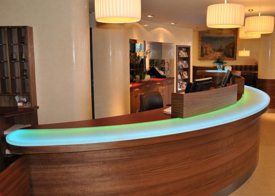 Las encimeras decorativas brillantes/barra de la piedra del jade de la perla rematan para el hotel