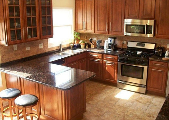 Ripiano naturale della pietra del granito di Brown per i Governi bagno/della cucina