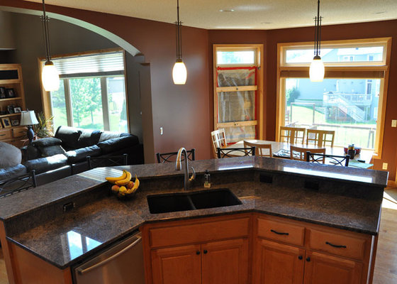 Black Kitchen Natural Granite Countertops with Oven