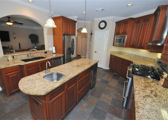 Montary Natural Granite Countertops  Island  / Black Kitchen Worktops