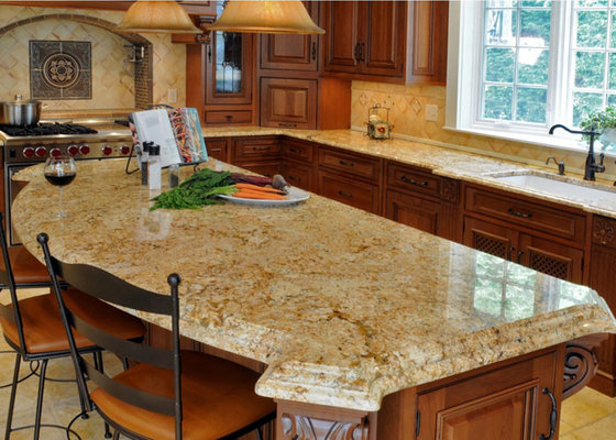 Encimeras beige ligeras de la cocina de la piedra del granito del bloque/granito brillante Worktops