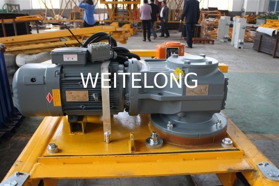 8m Length Mast Climbing Work Platforms 2000kgs , Motor Power 5.5kw