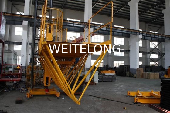 8m Length Mast Climbing Work Platforms 2000kgs , Motor Power 5.5kw