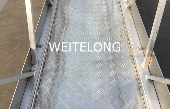 Safety Lock 30 KN 1.8 kw Elevating Work Platforms Aluminum ZLP800