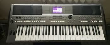 Only serious buyer WhatsApp Us +2207790958  on Yamaha PSR-SX600 Arranger Workstation