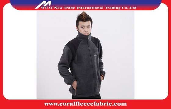 Lightweight Fleece Fabric Mens Outdoor Jackets with Zipper , Soft Mens Spring Jackets