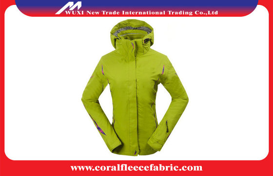 Windproof Warm Womens Winter Outdoor Jacket , Breathable Wind Stopper 3 in 1 Fleece Jacket