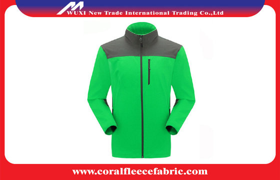 Warm Winter Mens Outdoor Jackets Soft Shell Hiking / Hunting / Climbing Coats