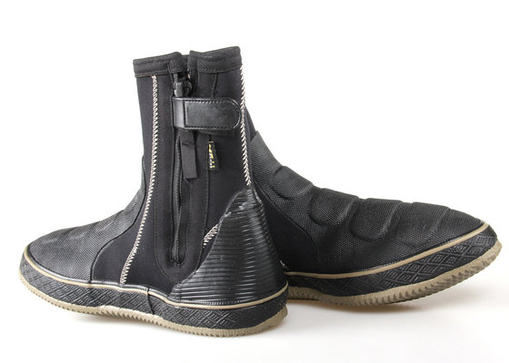 Black 2mm Neoprene Zipper High-Cut Snorkeling and Diving Boot