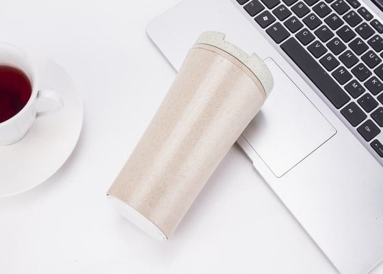 12 OZ Reusable Plastic Coffee Mugs , Anti Slip Wheaten Sports Drink Bottles 