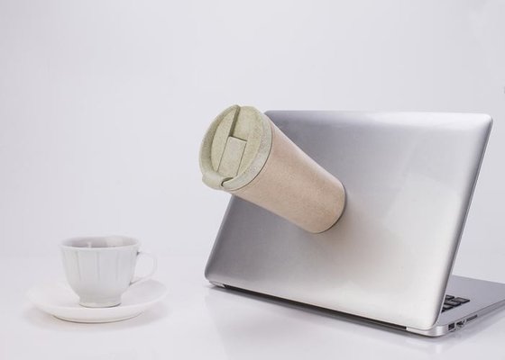 Anti Spill Portable Reusable Plastic Coffee Cups With Lids / Perfect Gift