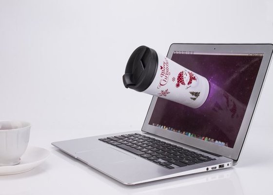 Anti Spill Portable Reusable Plastic Coffee Cups With Lids / Perfect Gift
