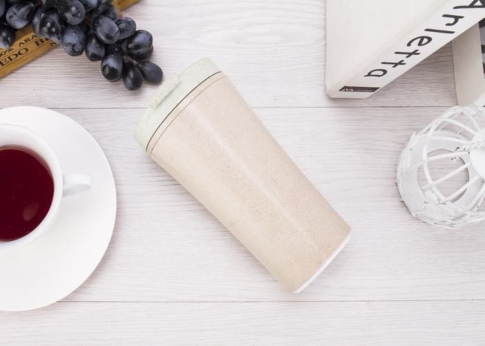 12 OZ Reusable Plastic Coffee Mugs , Anti Slip Wheaten Sports Drink Bottles 