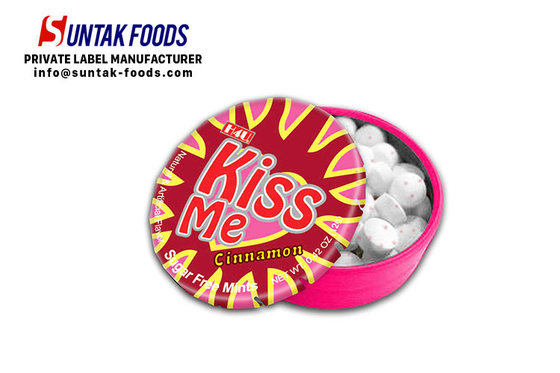 White Low Fat Cinnamon Hard Candy For Gift Multi Shaped Click Clack Tin Box