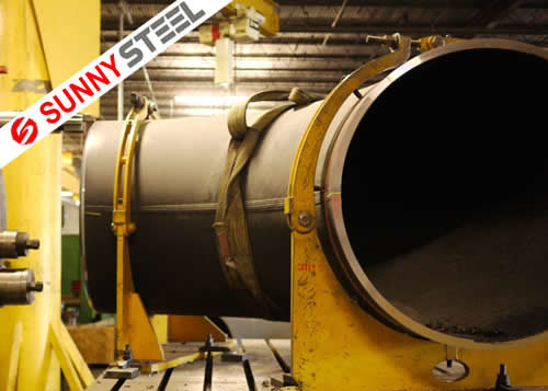 Short radius pipe elbows