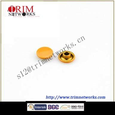 Brass rivet 7.5MM&9MM spraying golden yellow round and flat fashion metal button