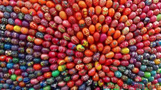 China Easter Eggs Plastic Bright Egg Assortment DIY Decoration Assortment Toy supplier
