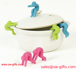 China Creative Small People Shaped Lid Insert Candy Color Rubber Inserts Useful Mobile Phone Sta supplier