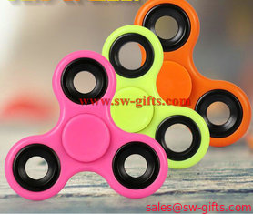 China 2017 popular toy hot fidget spinner, factory low price LED finger spinner, enough stock hand shinning spinner toys supplier