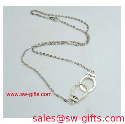 New Fashion Jewelry Handcuffs Choker Pendant Necklace Girl lover Valentine's Day Gifts supplier