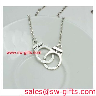 New Fashion Jewelry Handcuffs Choker Pendant Necklace Girl lover Valentine's Day Gifts supplier