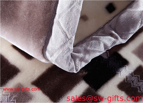 Blanket with flowers Grade A B Thicken Laschel Blankets Home Textile pink&beige blankets supplier