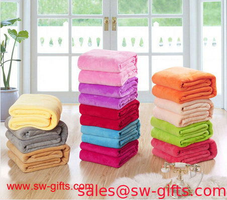 Flannel air/sofa/bedding Solid Color Blanket Throw and Double Faced Travel Flannel Blanket supplier