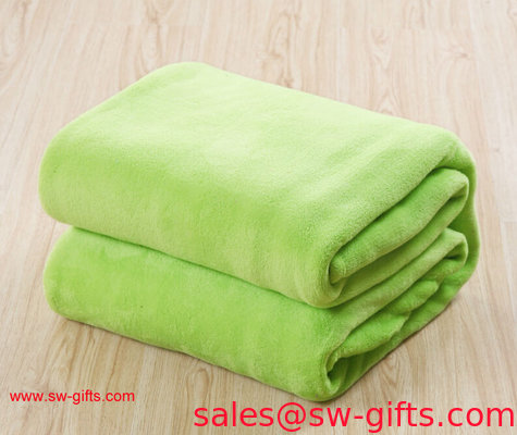Flannel air/sofa/bedding Solid Color Blanket Throw and Double Faced Travel Flannel Blanket supplier