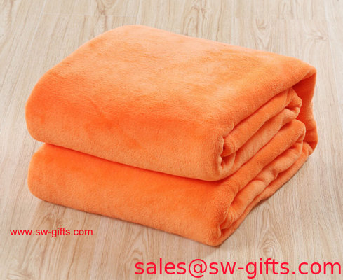 Flannel air/sofa/bedding Solid Color Blanket Throw and Double Faced Travel Flannel Blanket supplier