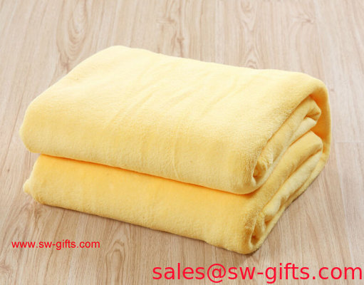Flannel air/sofa/bedding Solid Color Blanket Throw and Double Faced Travel Flannel Blanket supplier