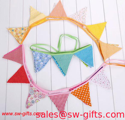 Event Party Supplies Birthday Wedding Christmas Decoration Multi-Color Fabric Bunting Penn supplier