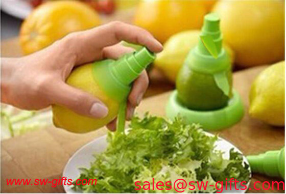Lemon watermelon Juice Sprayer Citrus Spray Hand Fruit Juicer Squeezer Reamer Kitchen Tool supplier