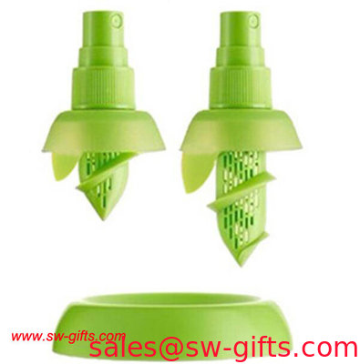Lemon watermelon Juice Sprayer Citrus Spray Hand Fruit Juicer Squeezer Reamer Kitchen Tool supplier