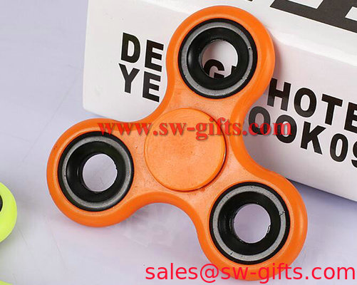 2017 popular toy hot fidget spinner, factory low price LED finger spinner, enough stock hand shinning spinner toys supplier