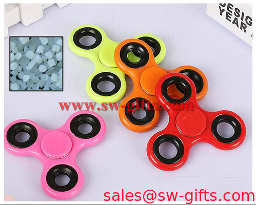 2017 popular toy hot fidget spinner, factory low price LED finger spinner, enough stock hand shinning spinner toys supplier