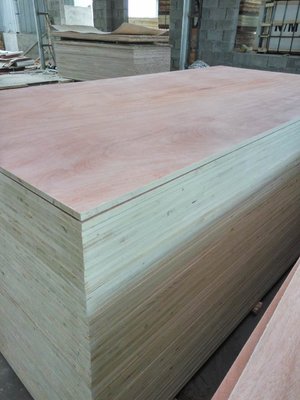 Okoume face commercial plywood 1220X2440X18mm Plywood with Cheap Price
