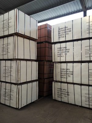 2018 China Manufacturer Top Quality Film Faced Plywood