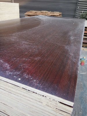 2018 China Manufacturer Top Quality Film Faced Plywood