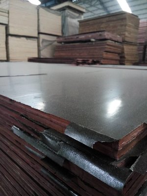 Cheap Price Wholesale 18mm commercial film faced plywood