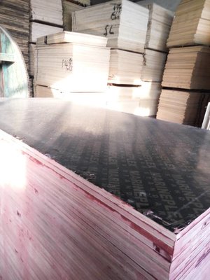 China Cheap and Good Quality Marine Plywood Film Faced Plywood for Construction