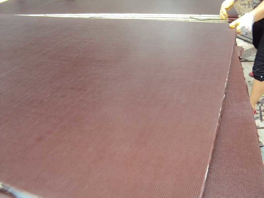 2018 hot sale 18mm Anti Slip Film Faced Plywood with Poplar Core Sale