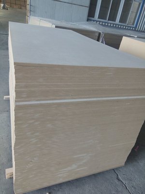 Raw Material 15/16/17/18mm Melamine MDF/ Waterproof Grade Fiberboard