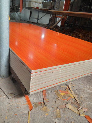 Raw Material 15/16/17/18mm Melamine MDF/ Waterproof Grade Fiberboard