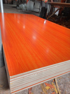 Raw Material 15/16/17/18mm Melamine MDF/ Waterproof Grade Fiberboard
