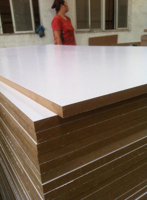 Raw Material 15/16/17/18mm Melamine MDF/ Waterproof Grade Fiberboard