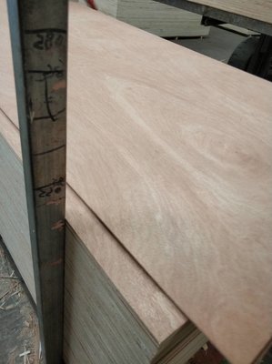 Hot sale 3.0mm Furniture grade bintangor face commercial plywood