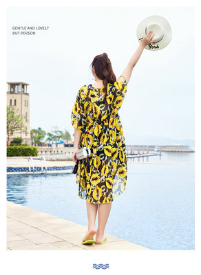 style bikini three-piece swimsuit female blouse sunscreen gather Korean version of the corner hot spring swimsuit supplier